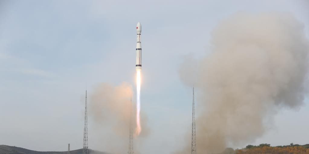Three Chinese satellites launched into space