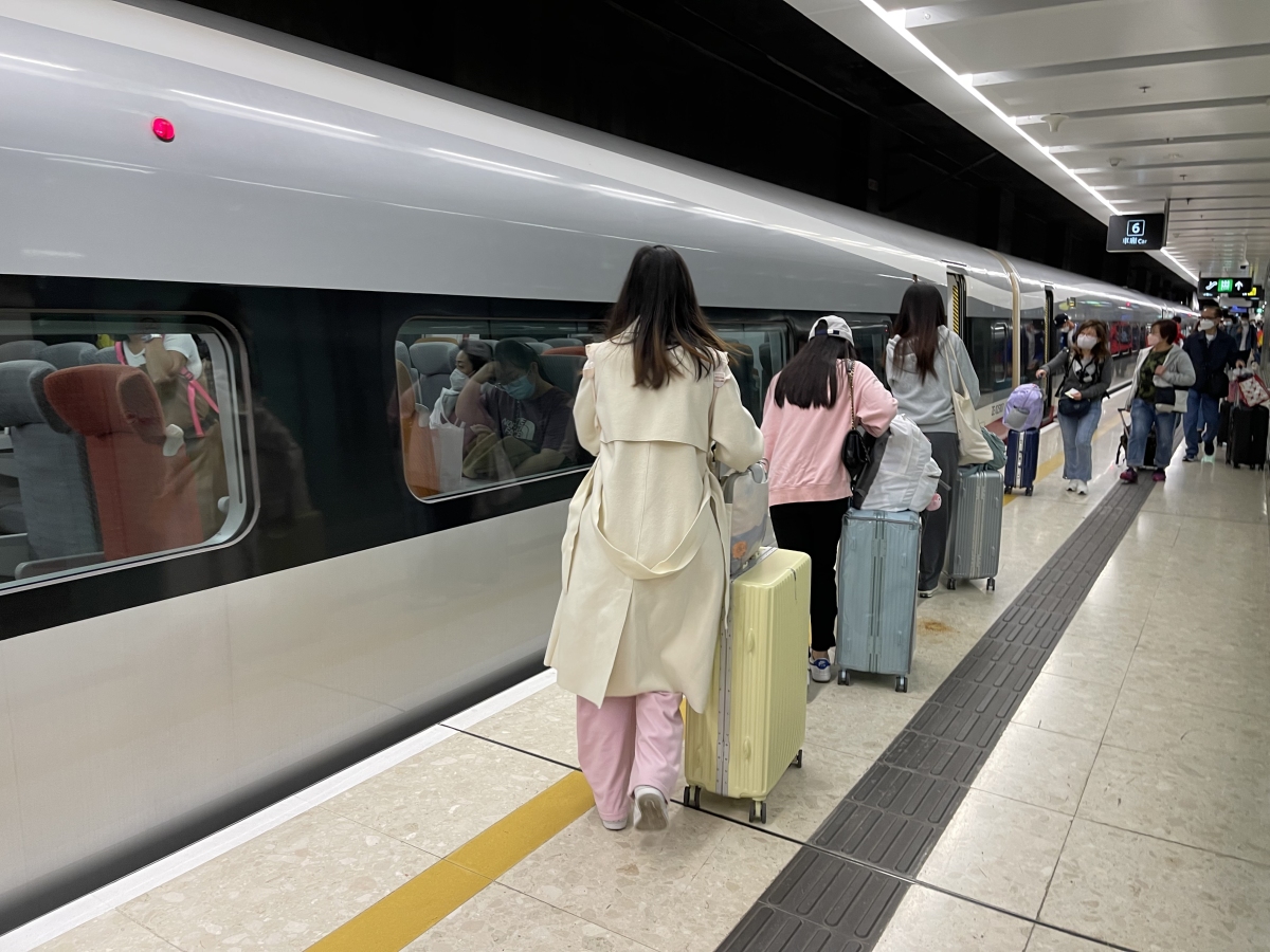 HK high-speed rail marks its 5th anniversary with record high patronage ...