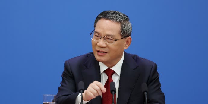 Li Qiang addresses opening of Summer Davos