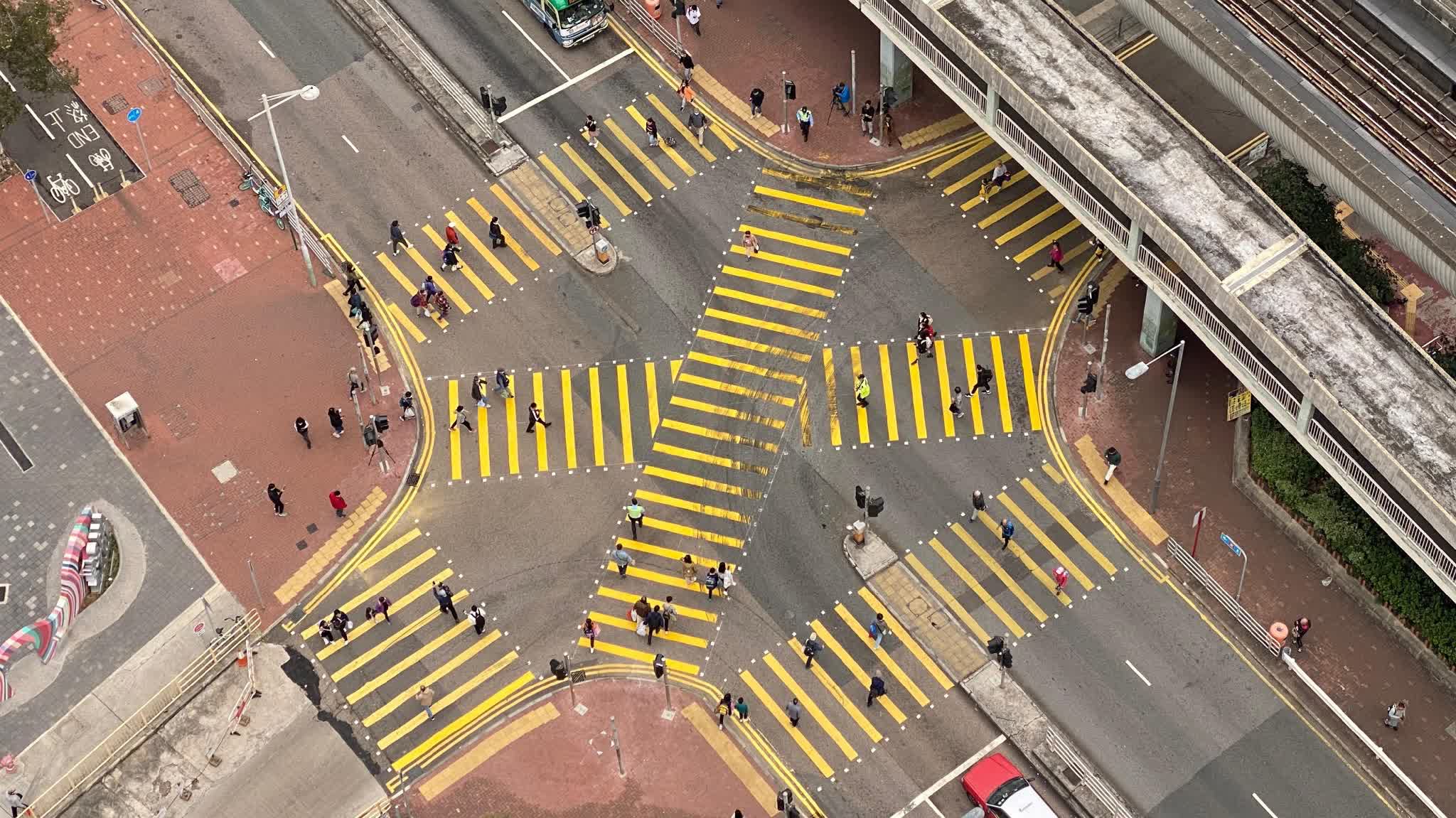 Transport Department launches trial of diagonal crossings at junction ...
