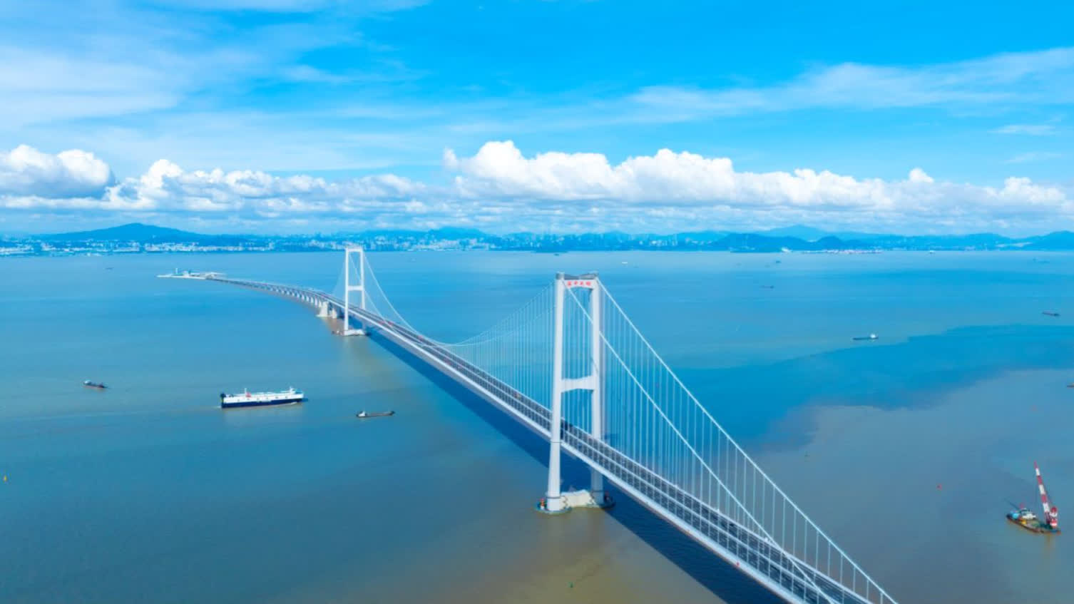 Traffic on Shenzhong Link reaches 76,000 vehicles since opening