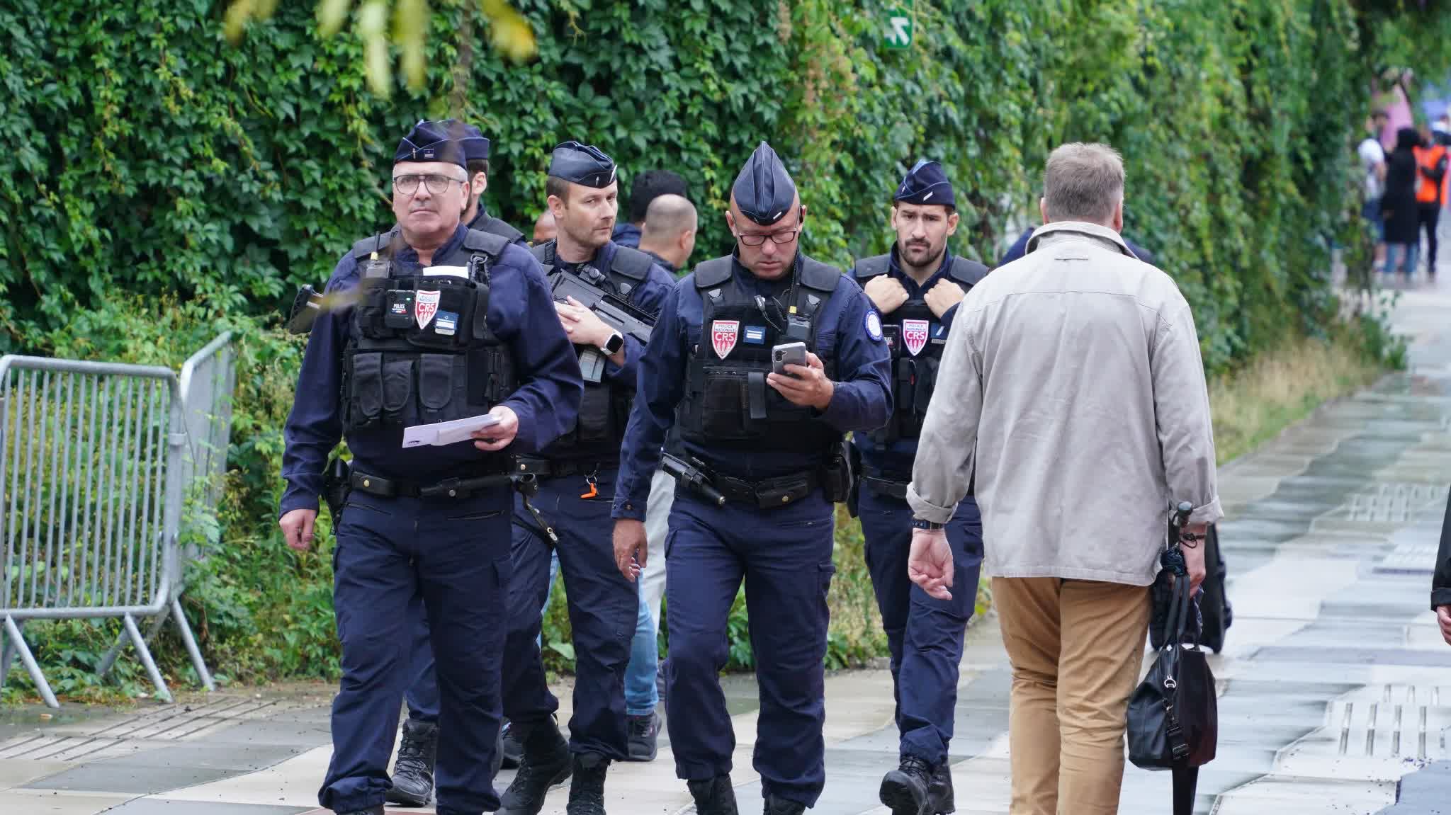 Photos | Police officers patrolling outside venues to ensure safety of ...