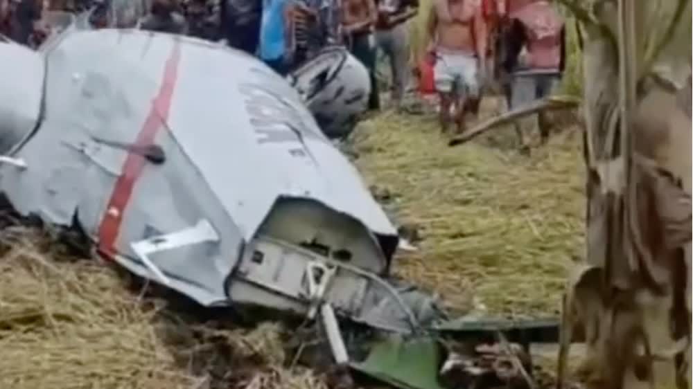 Watch This | 4 killed in plane crash in southern Philippines