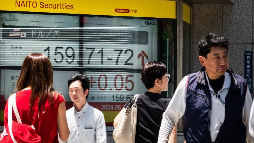 Japan's local governments introduce four-day workweek to retain talent