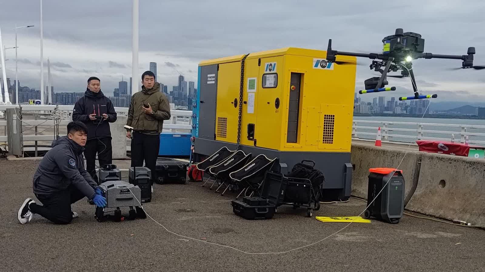 Photos | Cross-boundary marathon security tightened: Police deploy land ...