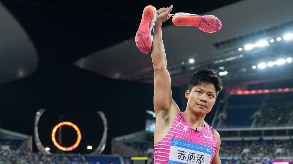 China's top sprinter Su Bingtian retires